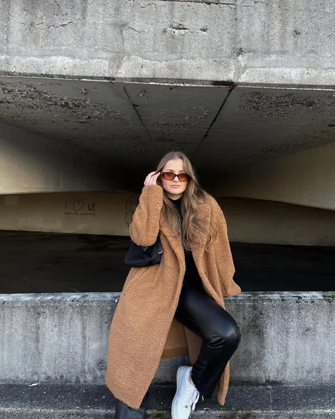 30+ Winter Baddie Outfits That Are Bold & Cozy